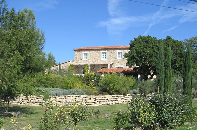 Classical Provencal Villa - Provence