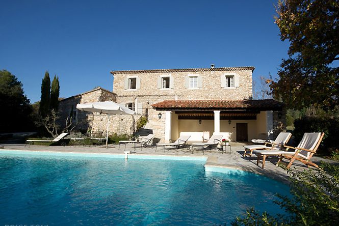 Classical Provencal Villa - Provence
