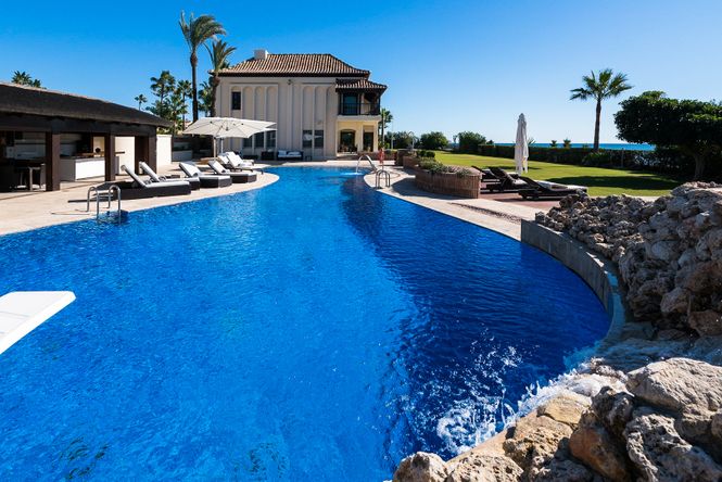 Marbella Beachfront Villa - Marbella