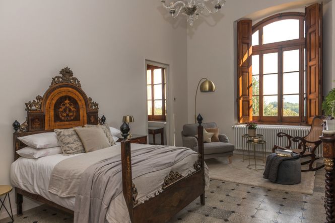 Catalonia Luxury Castle - Barcelona